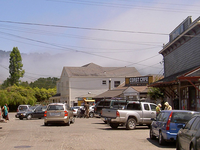 This view could make even a stressed-out city dweller consider trading their BMW for a surfboard.