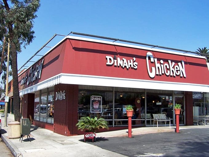 Some restaurants become neighborhood landmarks not through fancy marketing, but by consistently serving incredible comfort food daily.