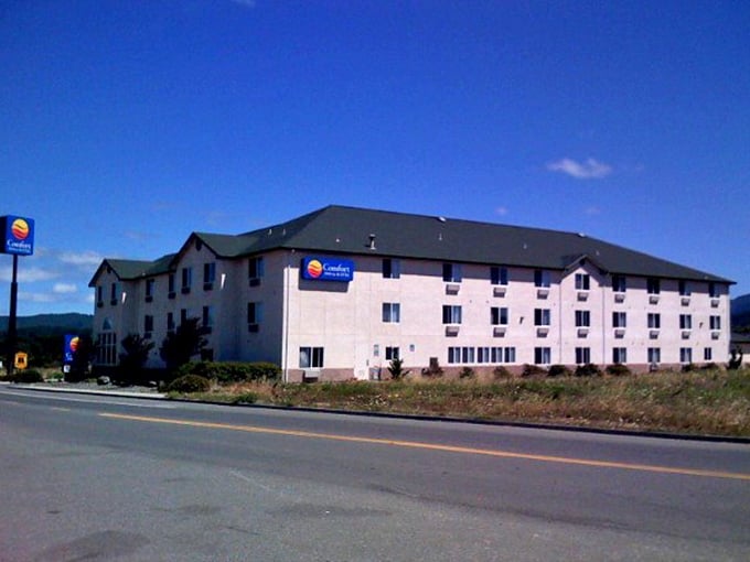 Hospitality meets lumber town authenticity in this Humboldt County gem that visitors adore.