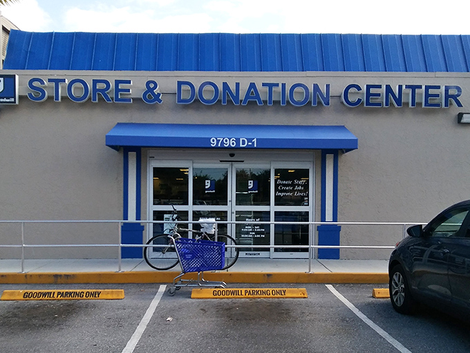 That donation center combo means fresh inventory constantly - treasure hunters' dreams come true.