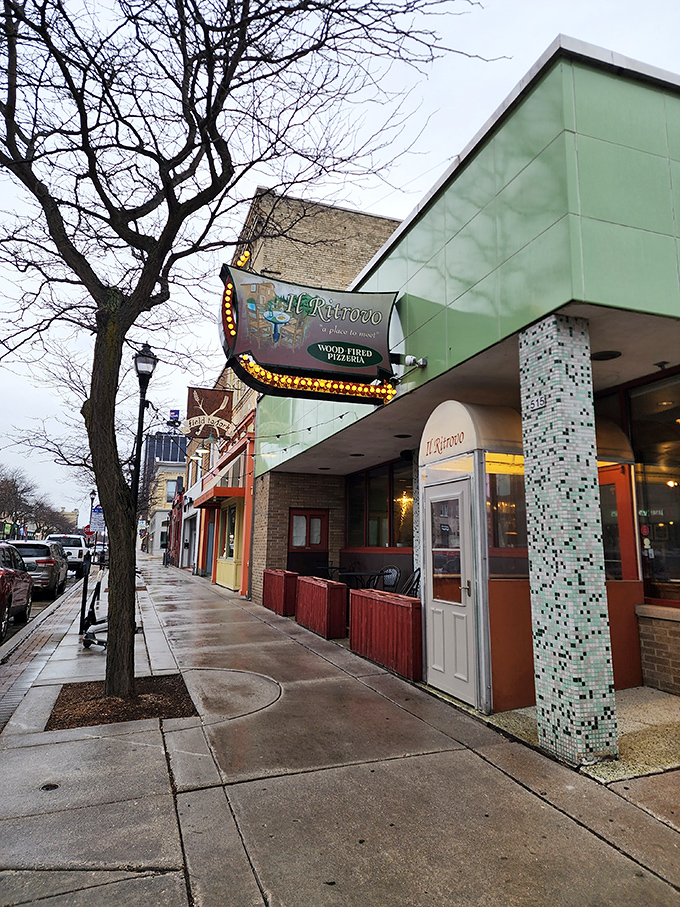 The inviting patio suggests long conversations over wood-fired pizza and good wine.