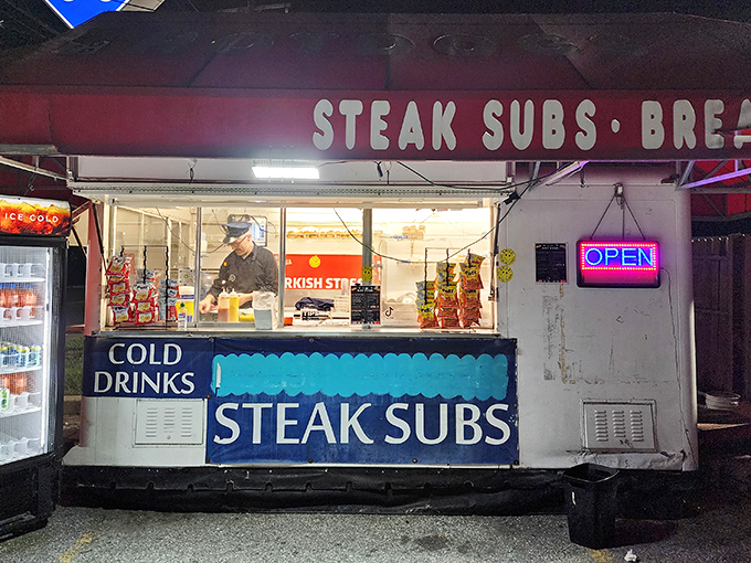 Simple food truck, extraordinary flavors &ndash; Musa proves the best hot dogs don't need fancy surroundings to shine.