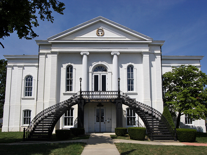 Where history and justice meet &mdash; the iconic Appellate Court in Mount Vernon, Illinois.