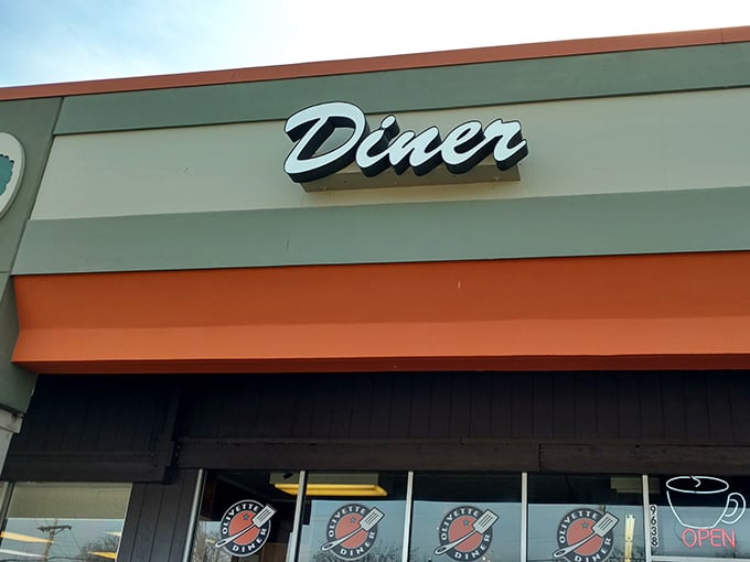 Clean contemporary lines promise classic diner comfort without the vintage diner attitude or pretense.