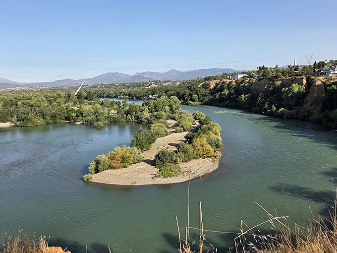 The Sacramento River through Redding proves that yes, there's water in California, and it's spectacular! 