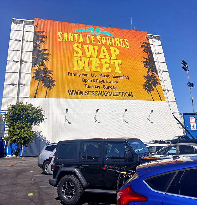 Indoor and outdoor sections create a shopping adventure where every turn reveals new possibilities for treasure hunters.