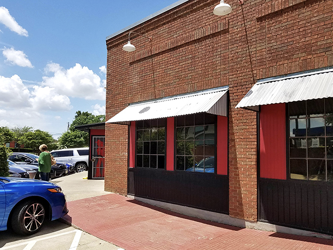 Even on sunny days, the parking lot fills early&mdash;a testament to food worth getting out of bed for, whether you're a local or just passing through.