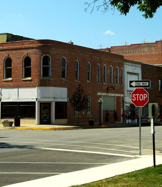 affordable charming illinois town ftr