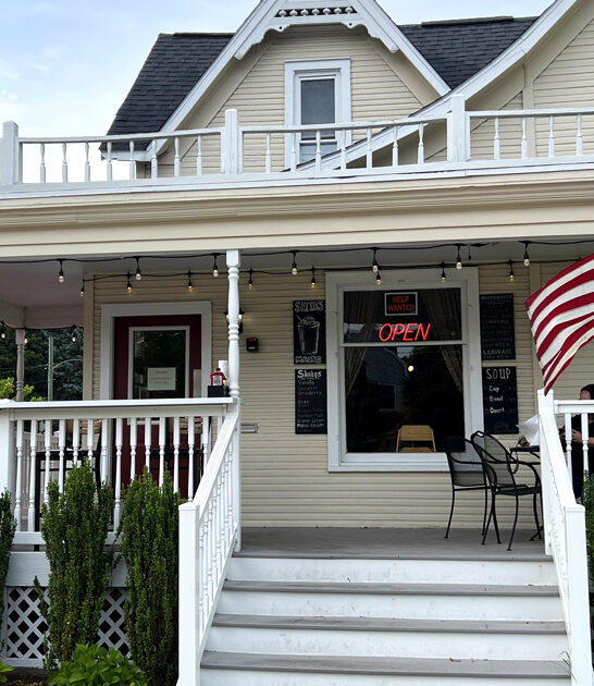 burger unassuming joints michigan ftr