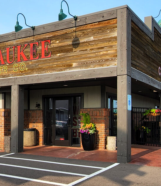 burger wisconsin unassuming restaurant ftr