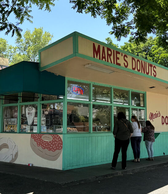 california donut shops iconic ftr