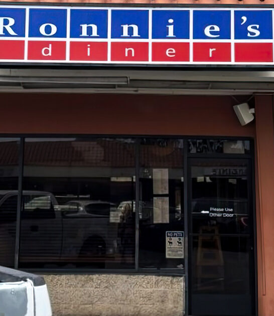 california hole wall diner ftr