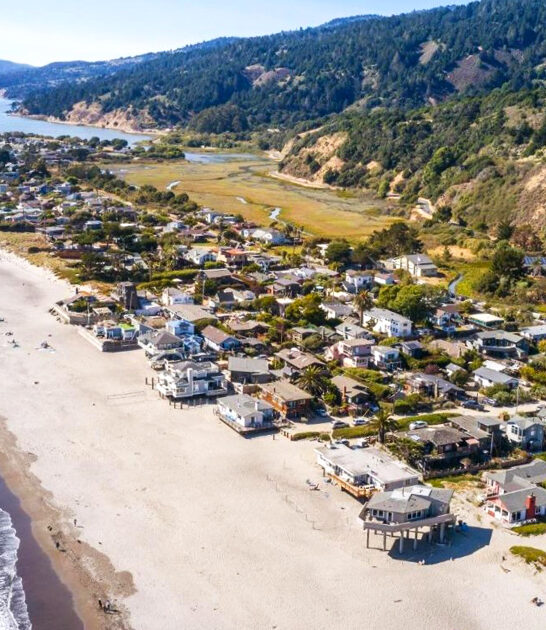 california seaside town destination ftr