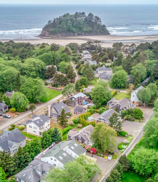 calm seaside town oregon FTR