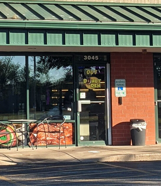 charming bakeries illinois donuts ftr