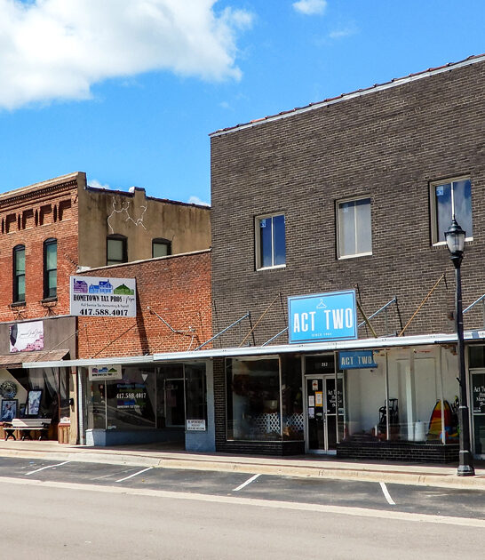 comfortable living missouri towns ftr