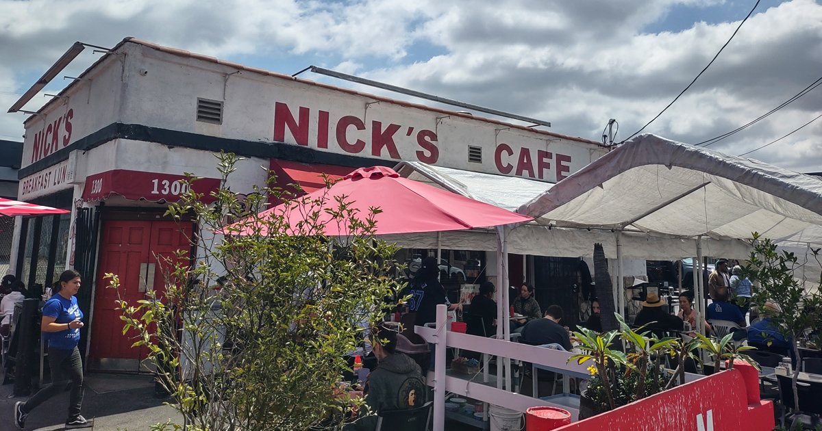 13 Old-School Diners In California With Outrageously Delicious Homemade ...