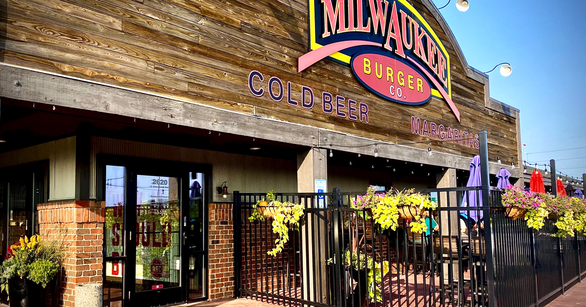People Drive From All Over Wisconsin For The Fish Fry At This Cozy ...
