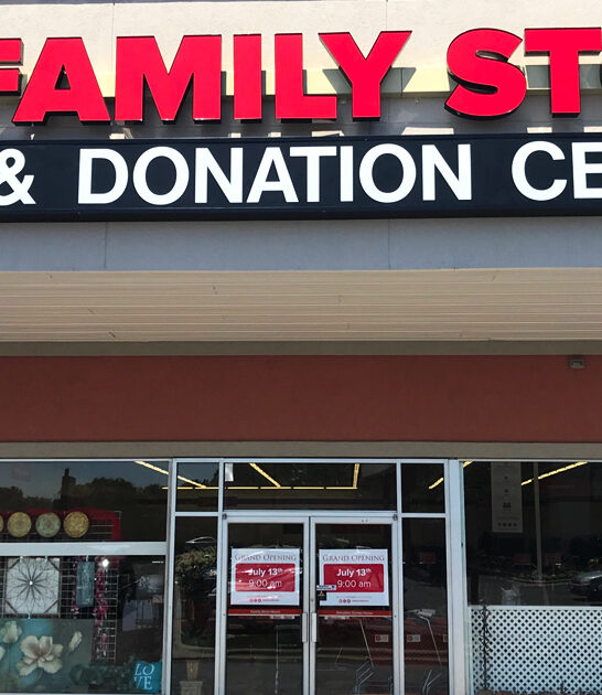 famous secondhand shops illinois ftr