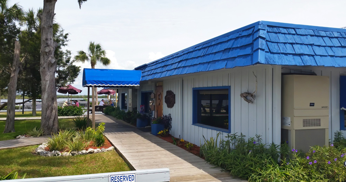 This No-Frills Restaurant In Florida Will Serve You The Best Almond ...