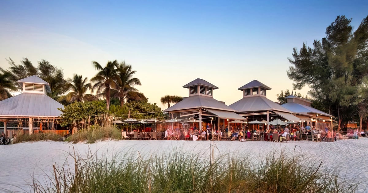 The Best Pompano Fish In Florida Is Hiding Inside This Charming Seafood ...