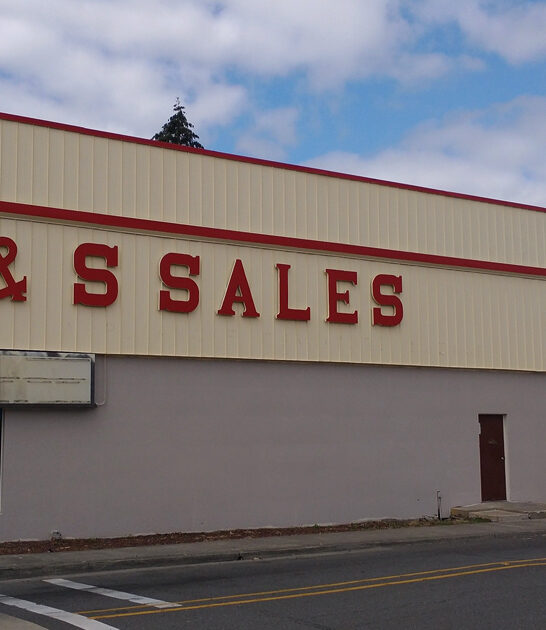 gigantic oregon swap meet ftr