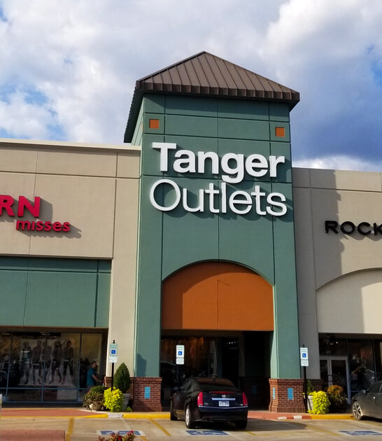 gigantic outlet mall missouri ftr