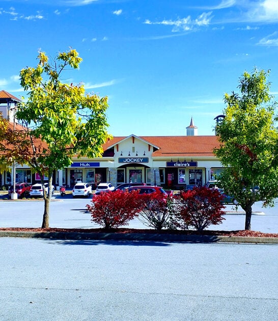 gigantic outlet mall tennessee ftr