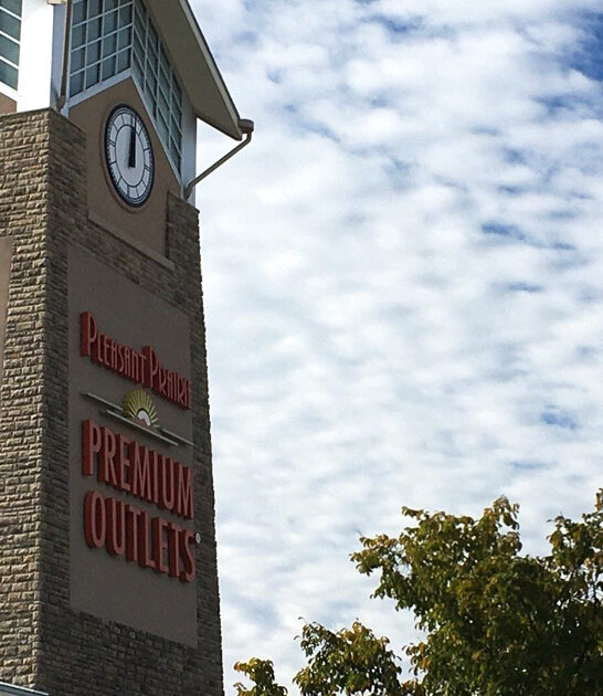 gigantic outlet malls wisconsin ftr