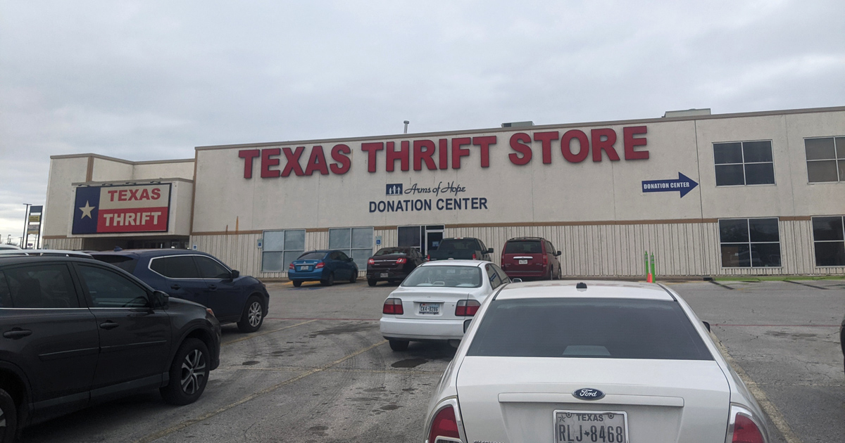 10 Gigantic Thrift Stores In Texas Where $25 Gets You Bags Of Treasures