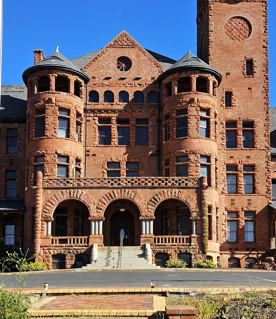 gorgeous castle california hidden ftr