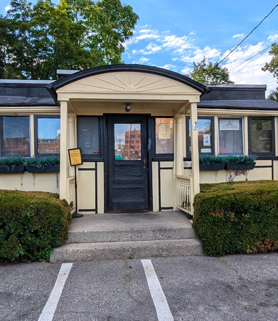 hot dogs diner massachusetts ftr