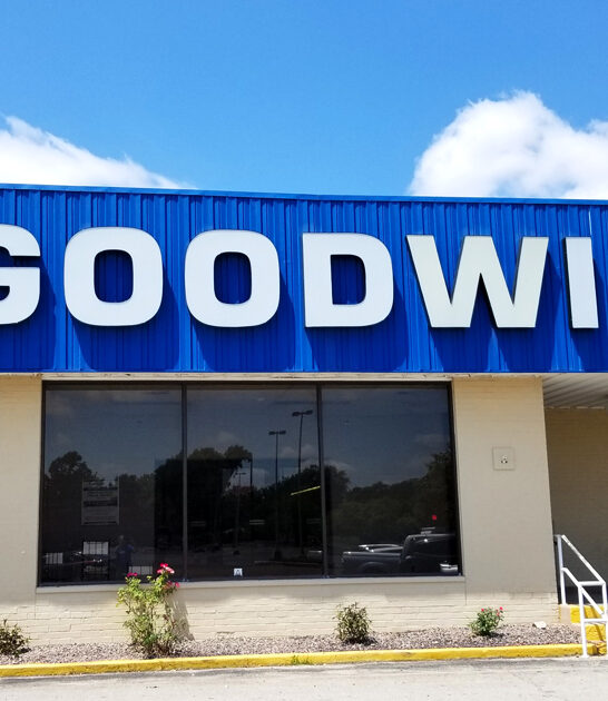 huge secondhand shops illinois ftr