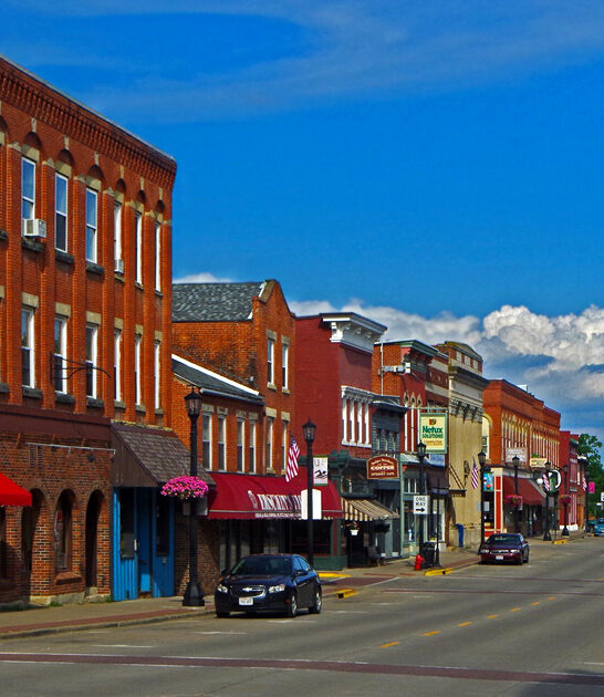 ideal retirement towns wisconsin ftr