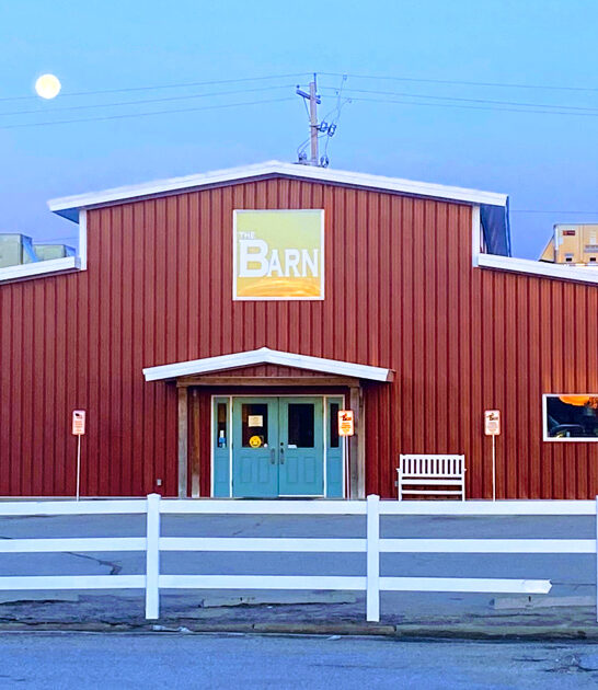 kansas barn themed restaurant ftr