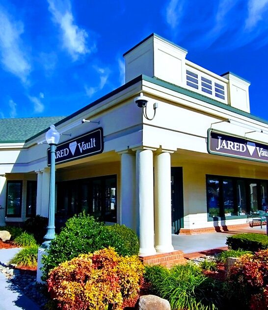massive outlet mall tennessee ftr