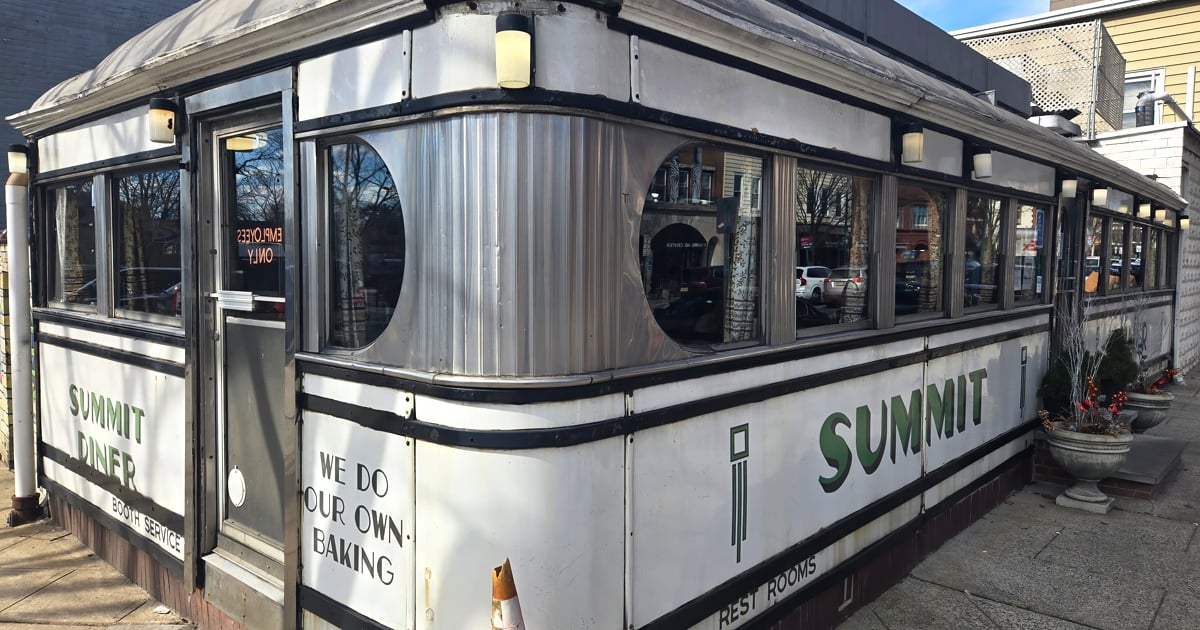 The Gyro At This Classic Diner In New Jersey Is So Good, It’s Worth A ...