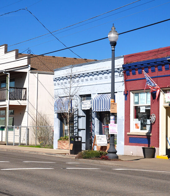 perfect quaint oregon town ftr