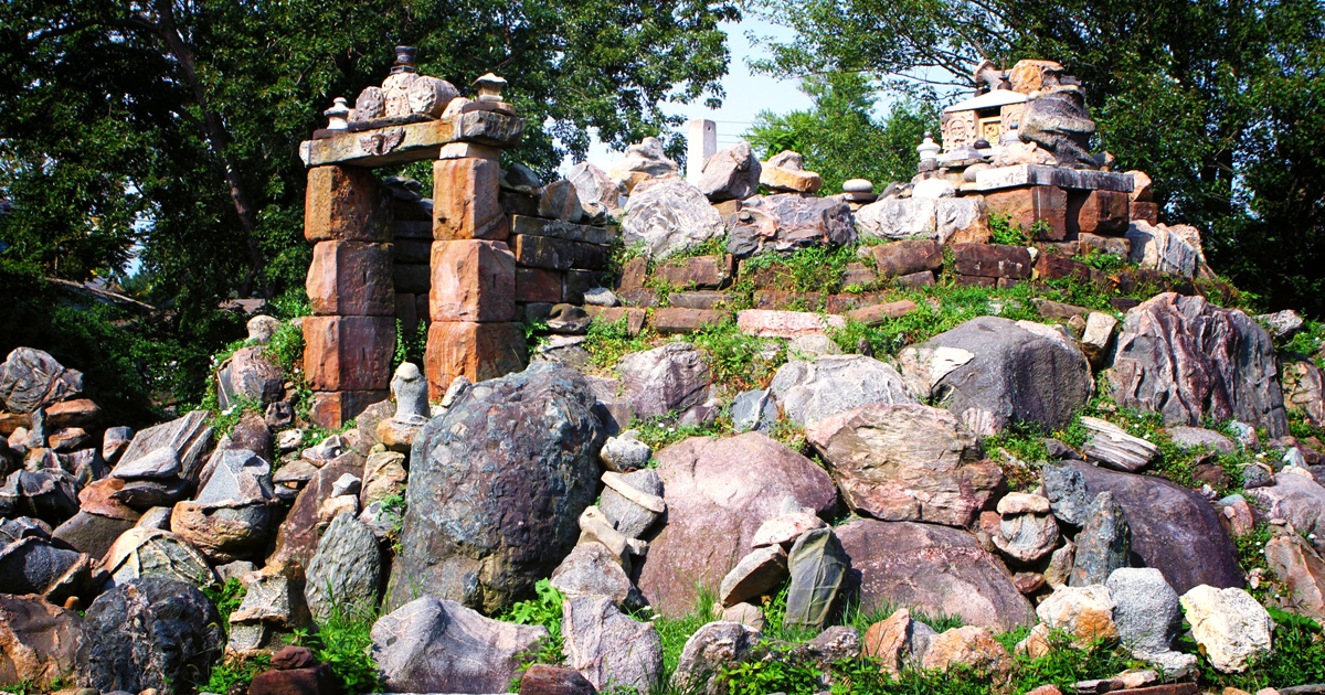 The Peaceful Stone Temple In Ohio You’ve Probably Never Heard Of