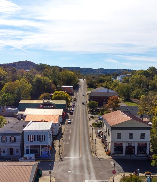 scenic kentucky mountain town ftr