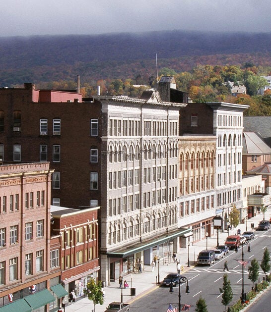 scenic mountain town massachusetts ftr