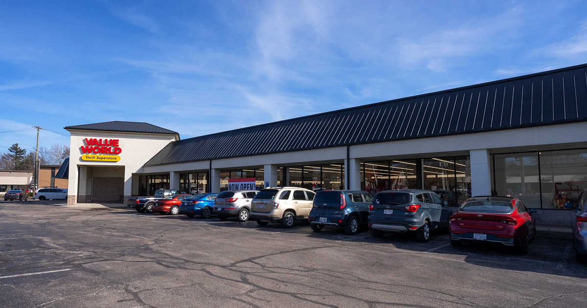 9 Enormous Thrift Stores In Ohio That Are Too Good To Pass Up