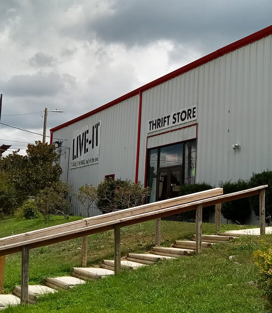 tennessee thrift store massive ftr