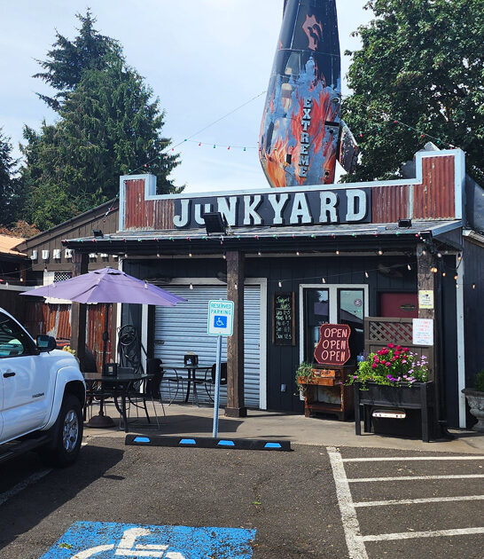 tiny burger spot oregon ftr