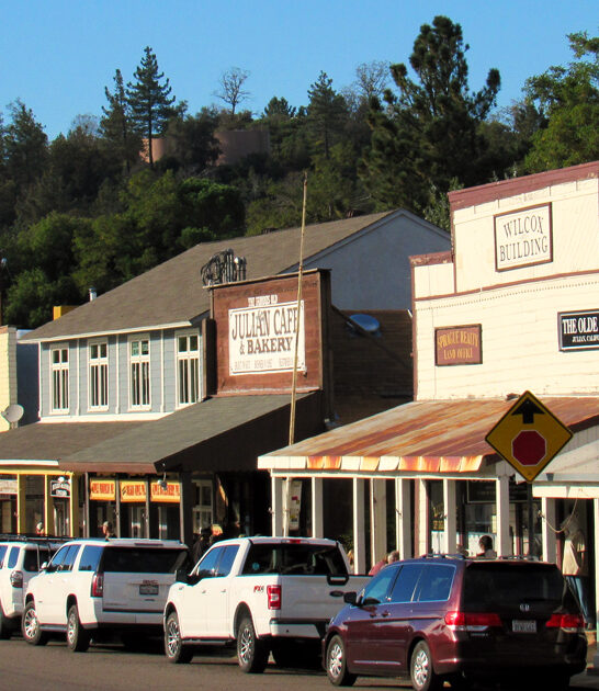tiny town california pies ftr