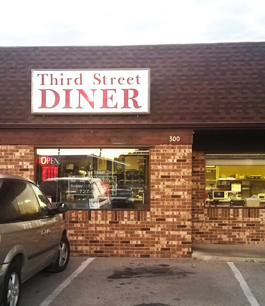 unassuming diners wisconsin food ftr