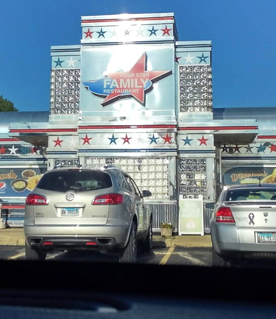 unassuming restaurant illinois walleye ftr