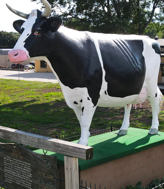 wacky wisconsin roadside attraction ftr