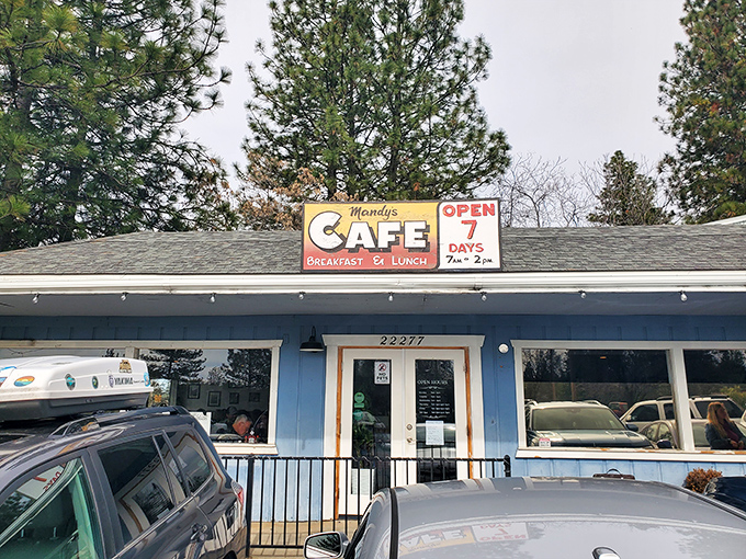 The blue exterior with its cheerful yellow sign promises breakfast salvation among the towering pines of Sonora. A culinary oasis in Gold Country.