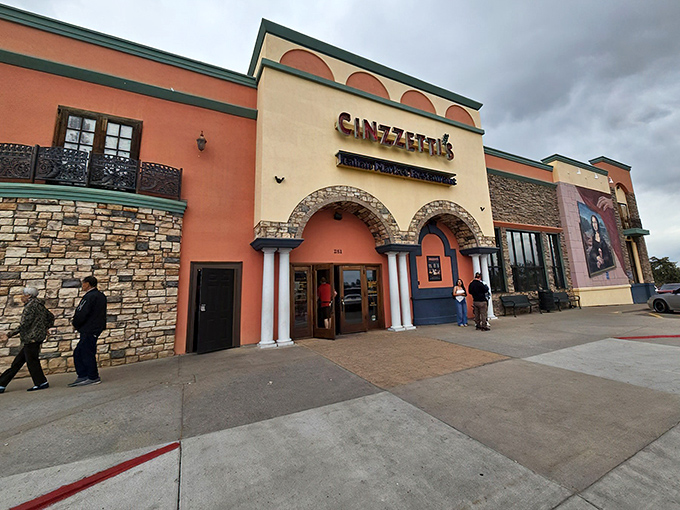 Approaching Cinzzetti's feels like discovering an Italian villa mysteriously teleported to a Colorado strip mall. The architecture says "benvenuto!"
